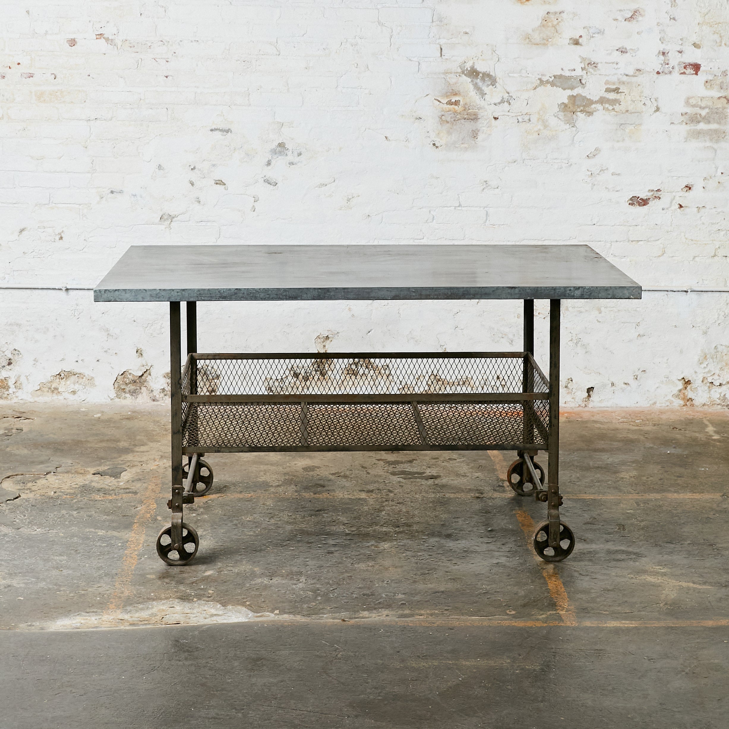 Rolling Industrial Table – Casa Edo
